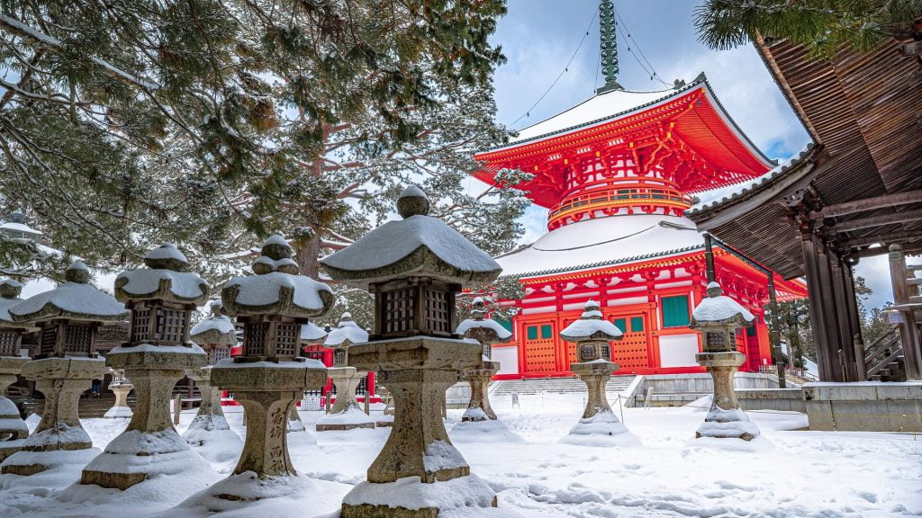 Exploring Snowy Japan: Where to Find Winter Wonders
